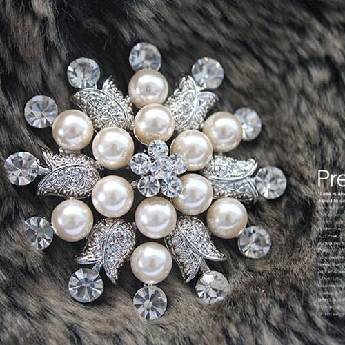 Luxury Flower Clear Crystal Pin Brooch